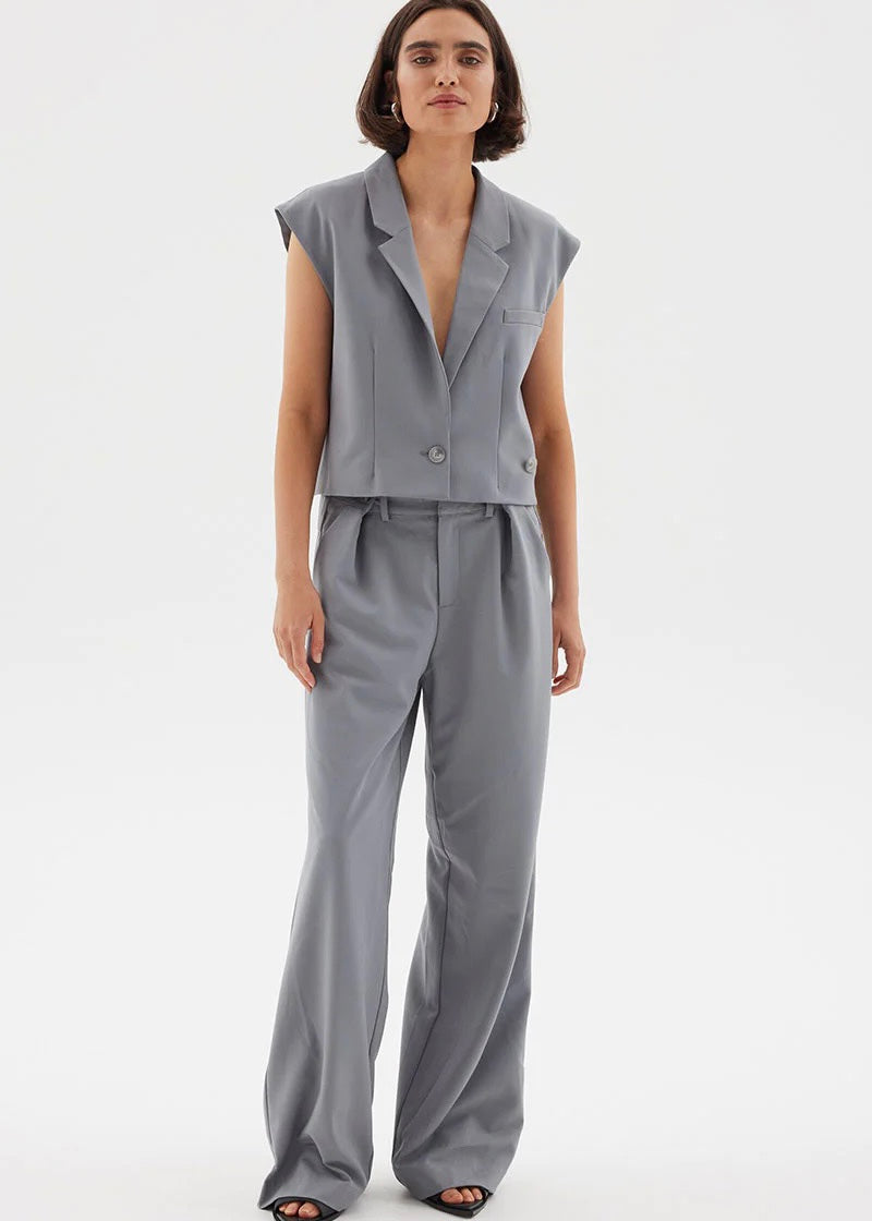 Andy Pants – Never Overdressed